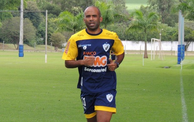 Tencati poupa Alexandre Oliveira e repete escalação do Londrina ...