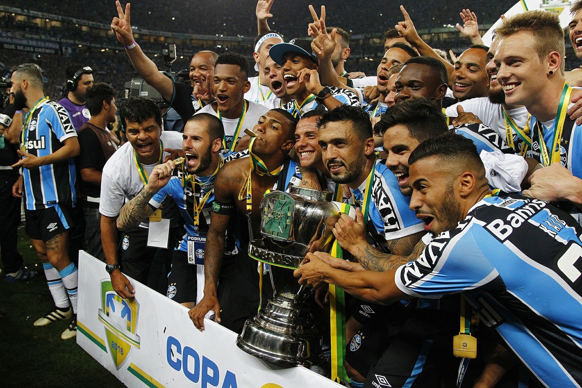 Sob "olhar diferenciado" de rivais, Grêmio defende título da Copa do ...