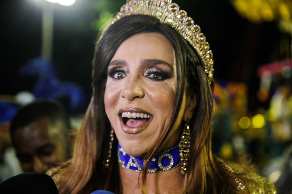 Marisa Orth vai desfilar na Unidos da Tijuca como Magda e usa coleira ...