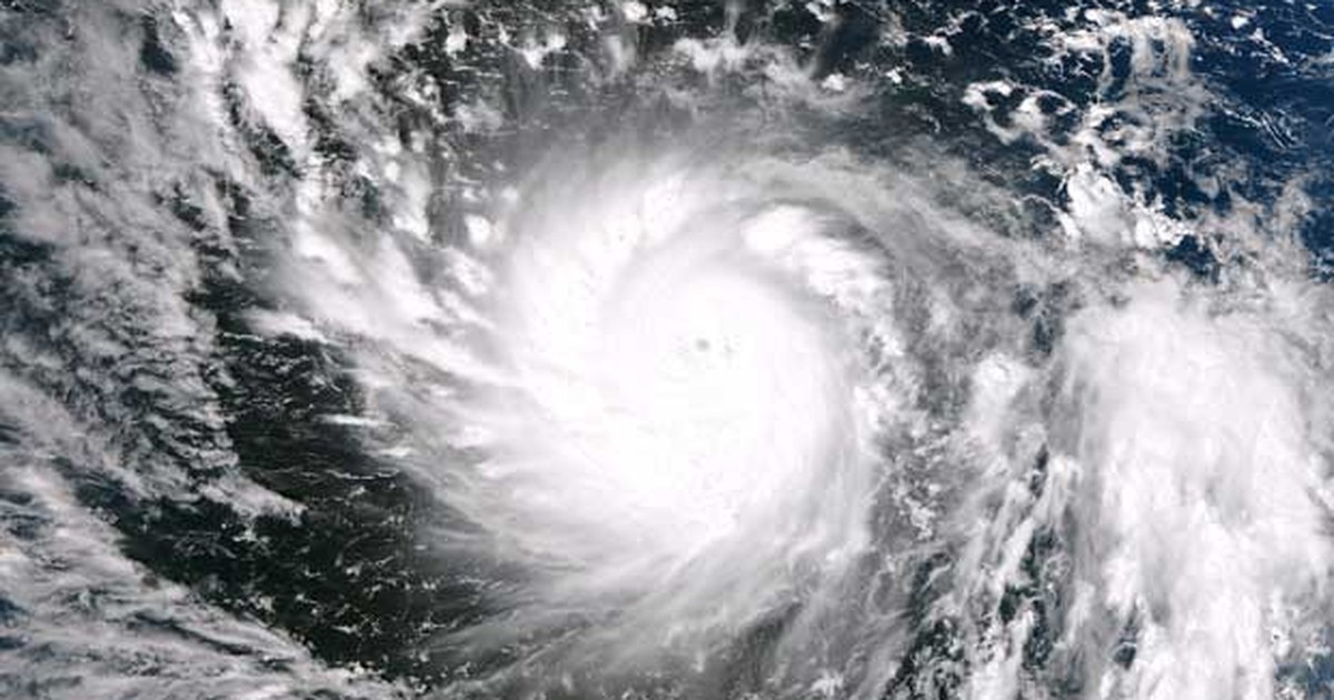 Natureza - Tufões, como o Haiyan, podem ter velocidades superiores a ...