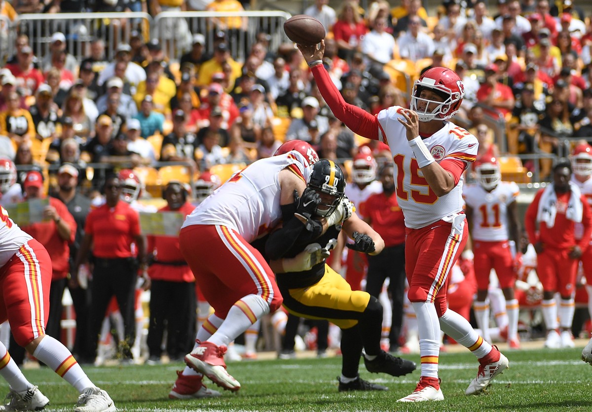 Quarterback sensação terá a chance de superar Peyton Manning neste ...