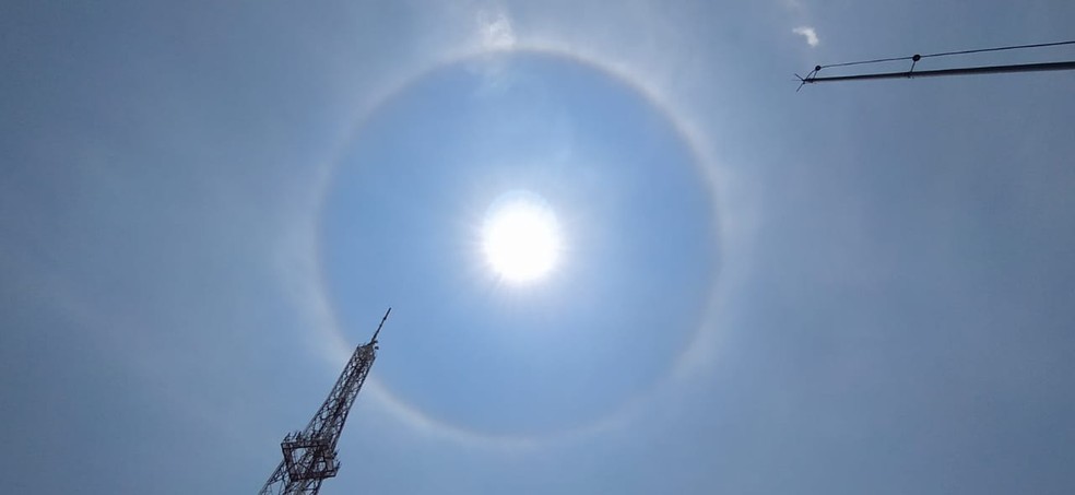 Halo solar: professor explica como se forma o 'arco-íris no sol' visto ...