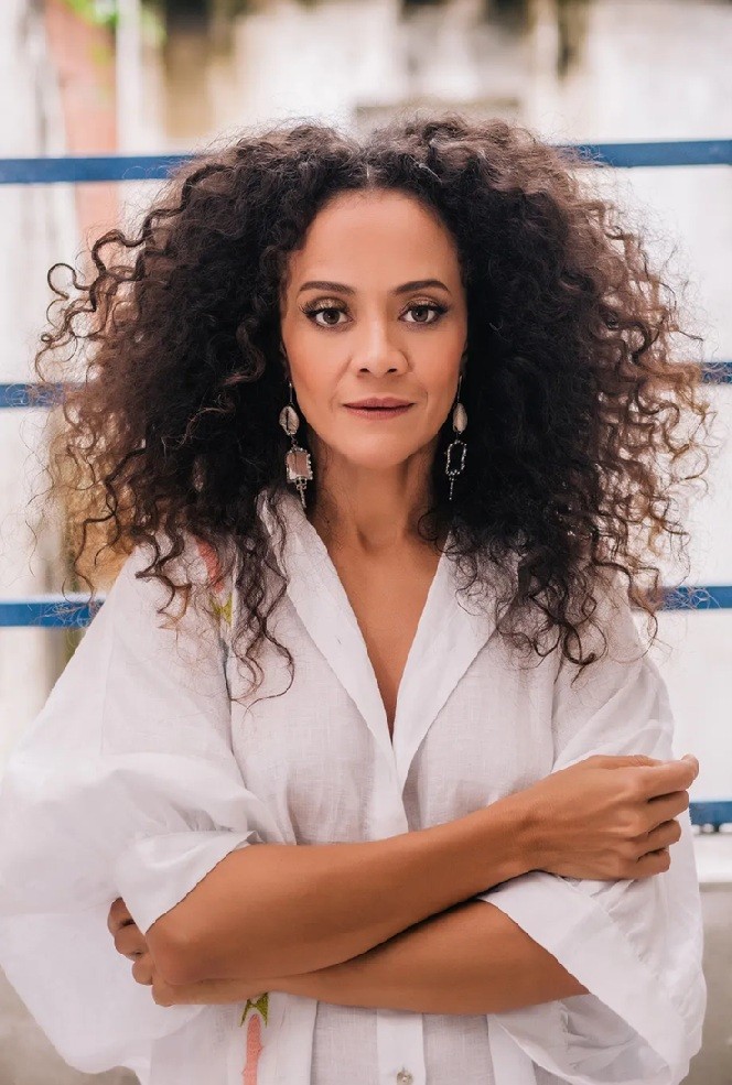 Saiba tudo sobre: Aline Borges