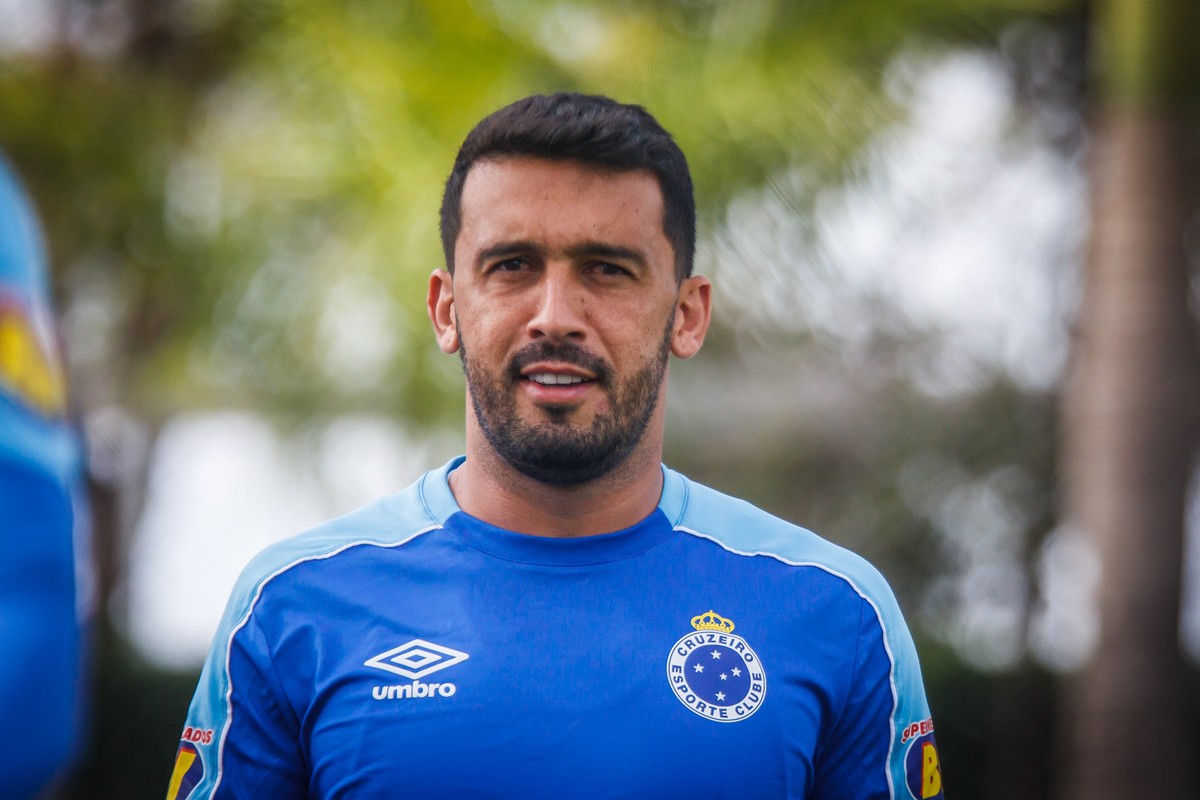 Edilson revela ansiedade para voltar a marcar gol de falta pelo ...