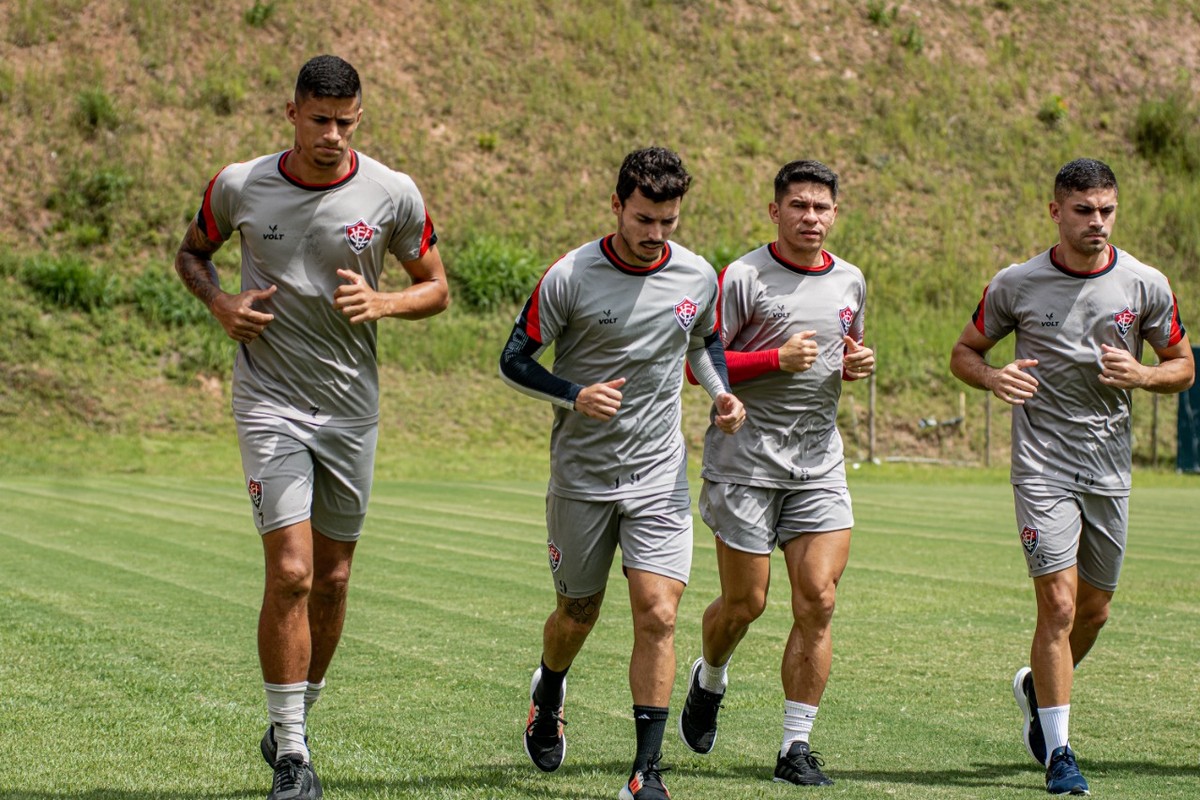 Treino do Vitória tem vídeo e trabalho no campo para reservas contra o ...