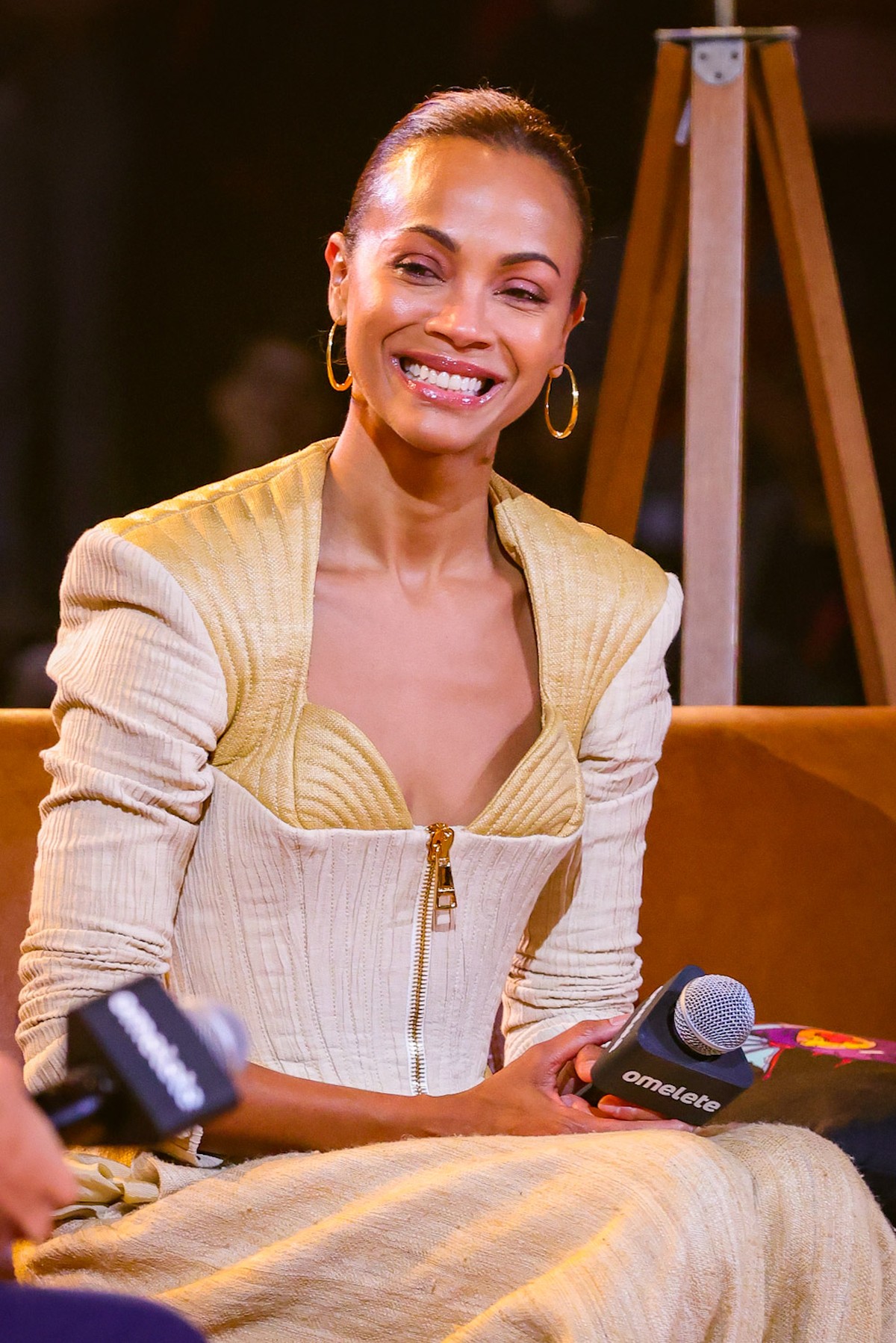 Zoë Saldaña fala sobre Brasil na Copa do Mundo durante painel na CCXP22 ...