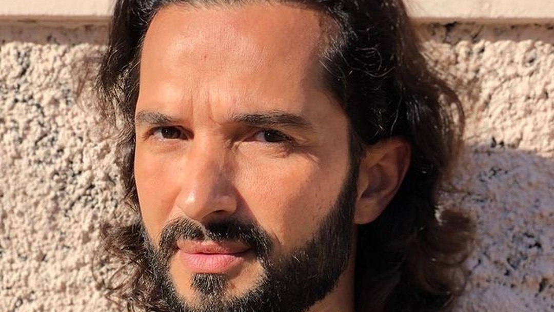 Rapper da Zona Nortedo Rio, Ramonzin se inspira em vendedor de praia e ...