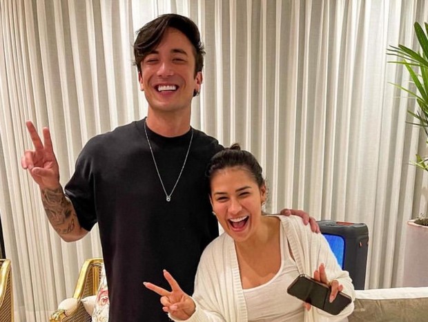 Daniel Caon posa com Simone: "Também não consegue sorrir de olhos ...