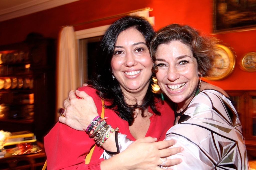 Happy Hour: Costanza Pascolato e Consuelo Blocker celebram o SPFW ...