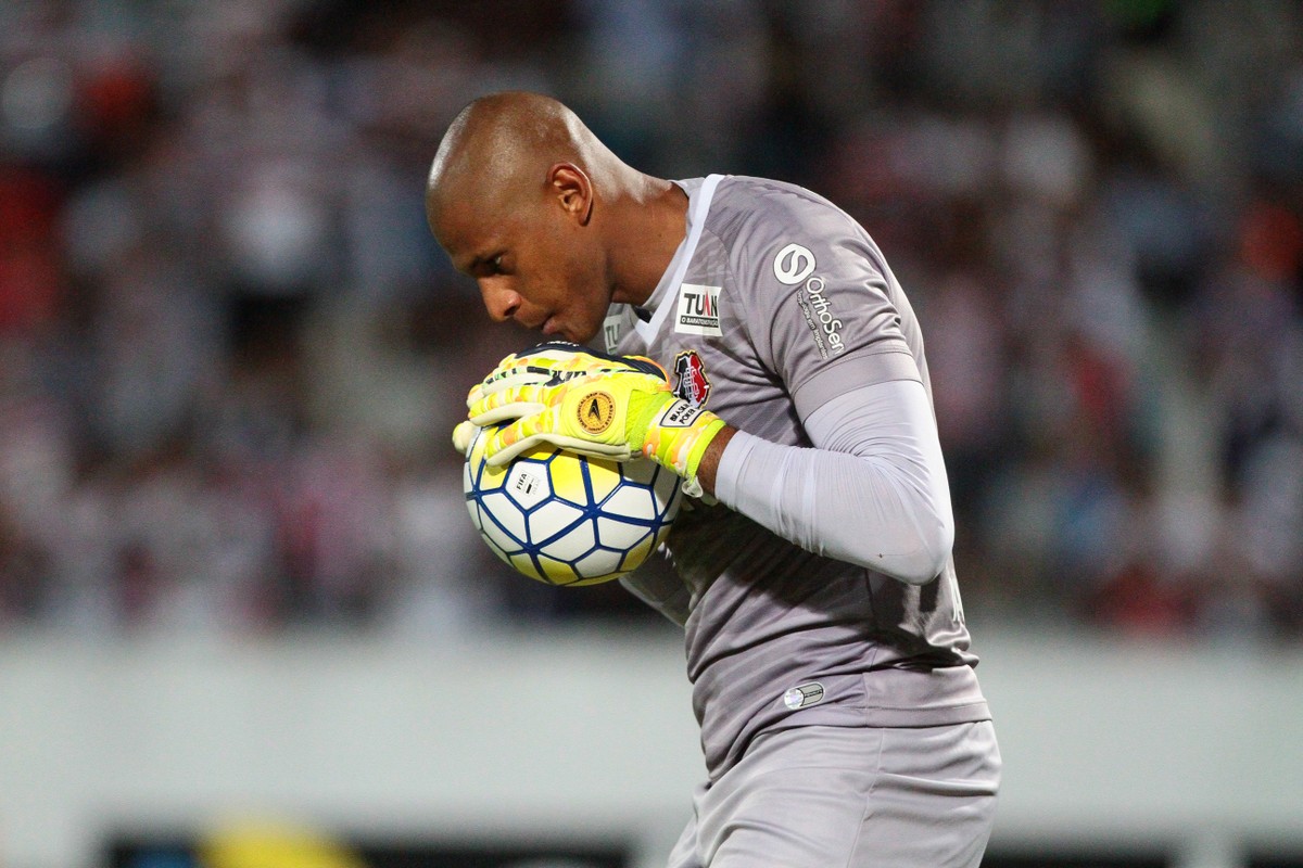 Sem se livrar das dores nos joelhos, Tiago Cardoso deve se aposentar ...