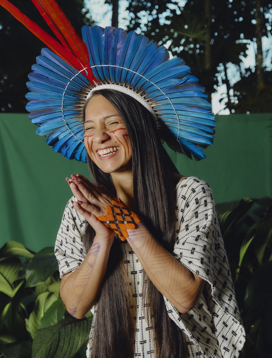 Samela Sateré Mawé desponta como liderança indígena dentro e fora do Brasil