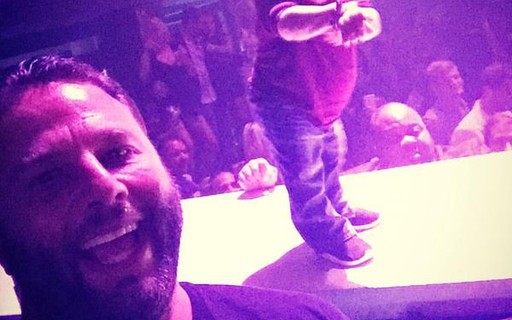 Verne Troyer, o Mini Mim dos filmes de 'Austin Powers' leva tombo em ...